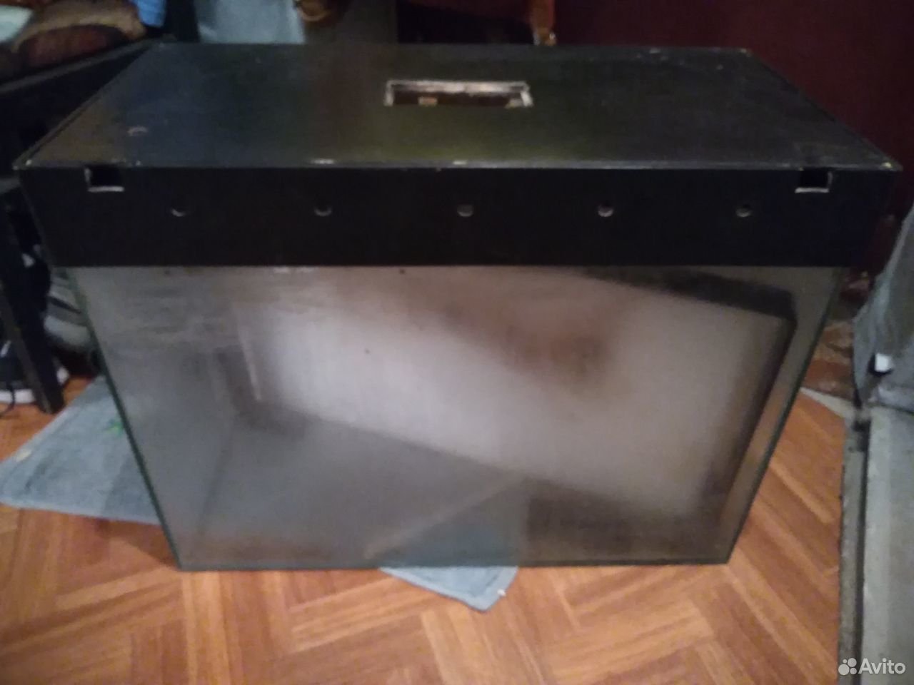 Продаю аквариум 70 л